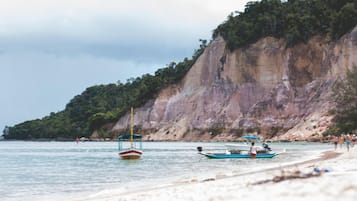 Na praia