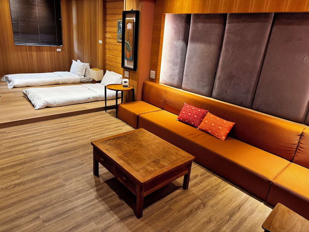 Serene Gray - Taipei