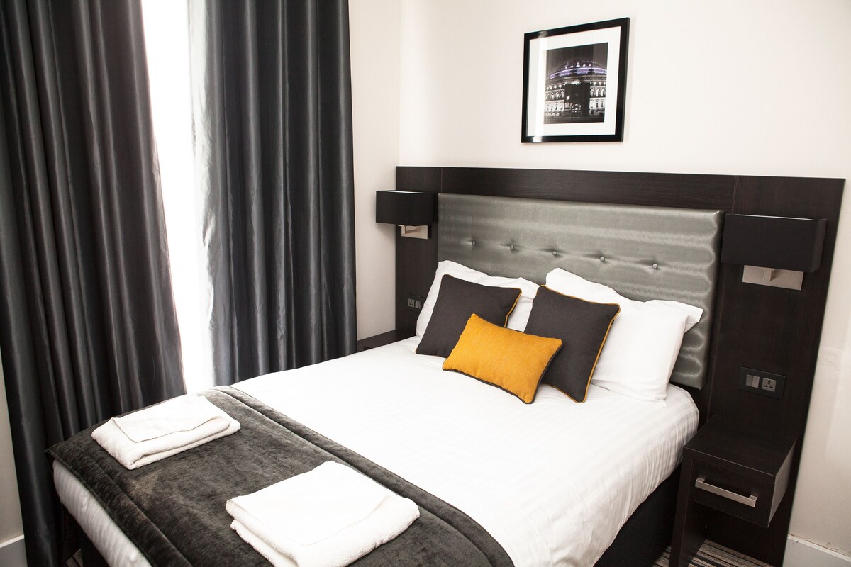 The Tudor Inn Hotel Reviews, Deals & Photos 2023 - Expedia