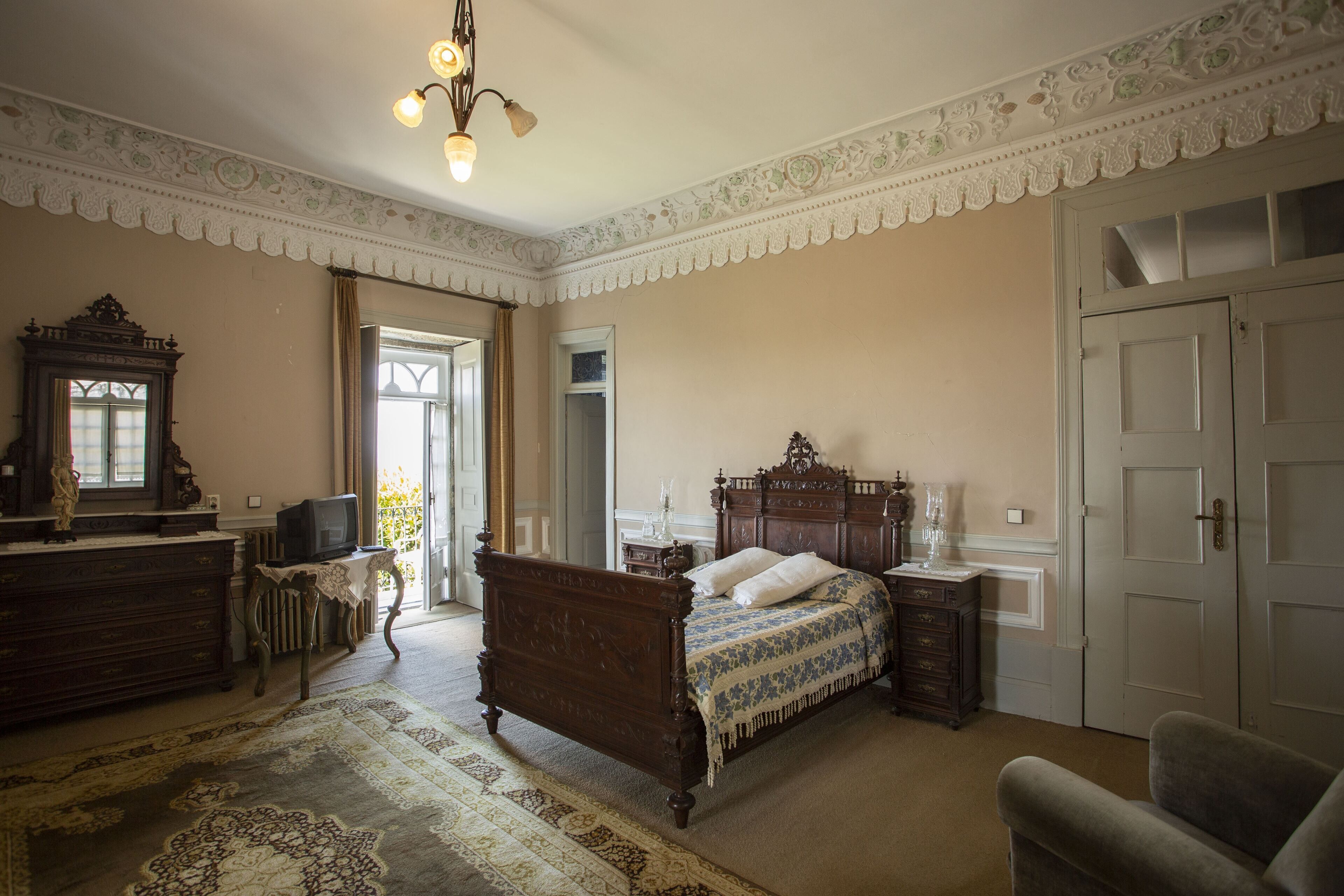 Quarto Duplo ou Twin | Secretária, berços/camas para crianças grátis, camas desdobráveis 