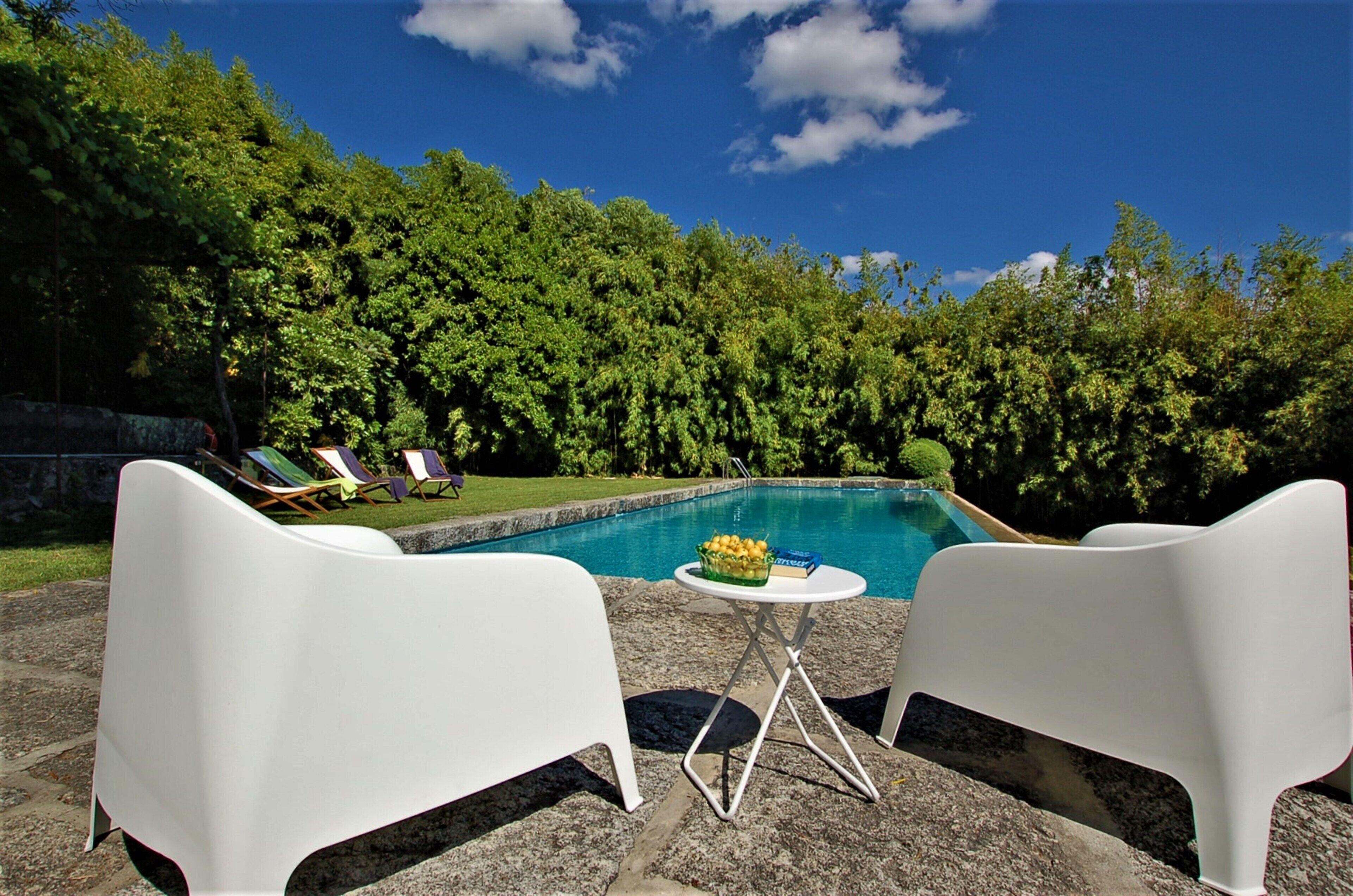 Piscina exterior sazonal 