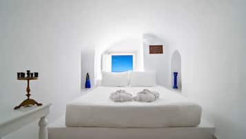 Luxury Villa, 3 Bedrooms, Sea View, With Outdoor Hot Tub and swimming pool | Roupas de cama premium, cofres nos quartos, individualmente decorados