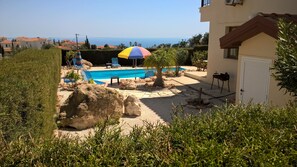 Piscina exterior sazonal