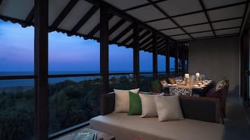 Suite, 1 quarto, vista para o mar | Varanda