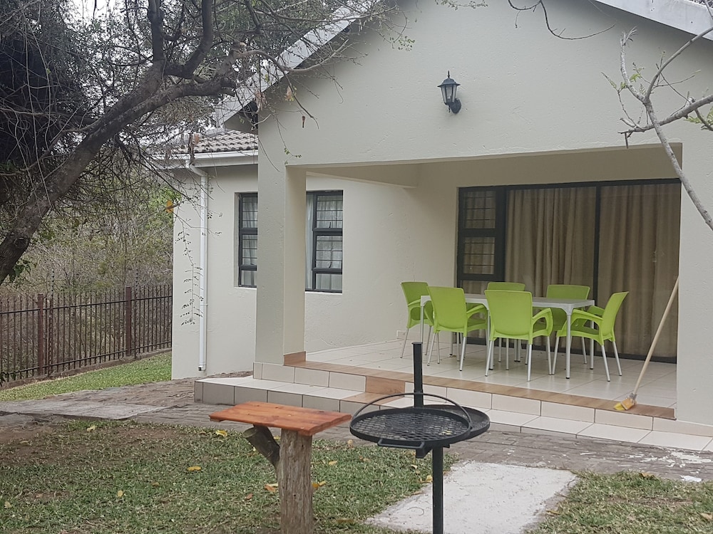 Sand River Cottages - Hazyview
