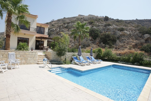 Vineland Holiday Villas - Cyprus