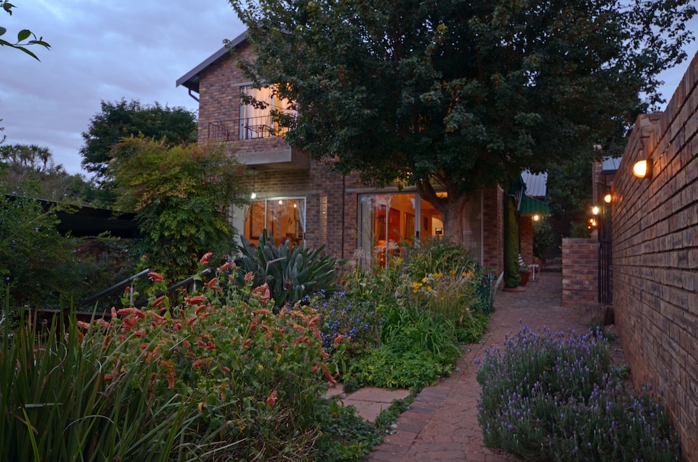 Bnb On 8th Avenue - Randburg