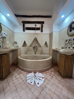 Quarto Deluxe | Casa de banho