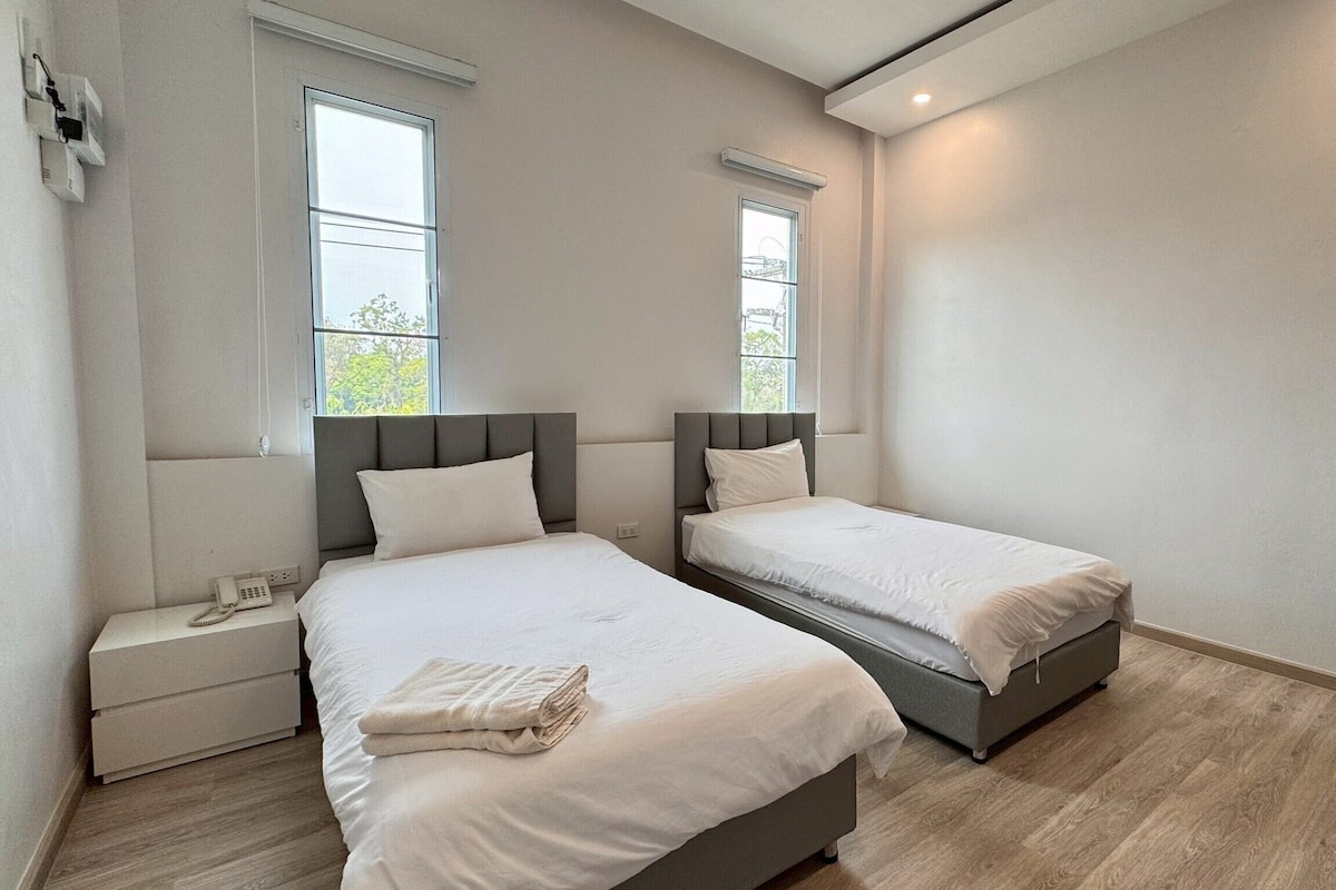 Quarto Premier, não fumadores | Minibar, secretária, Wi-fi grátis, roupa de cama fornecida