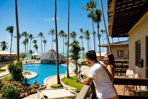 7 piscinas externas, espreguiçadeiras