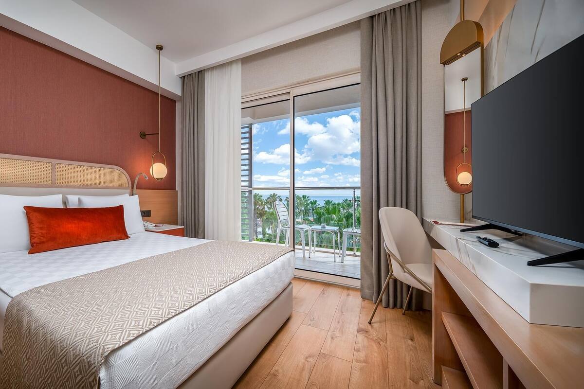 Main Building Suite Sea View | Roupas de cama premium, frigobar (abastecido com itens grátis)