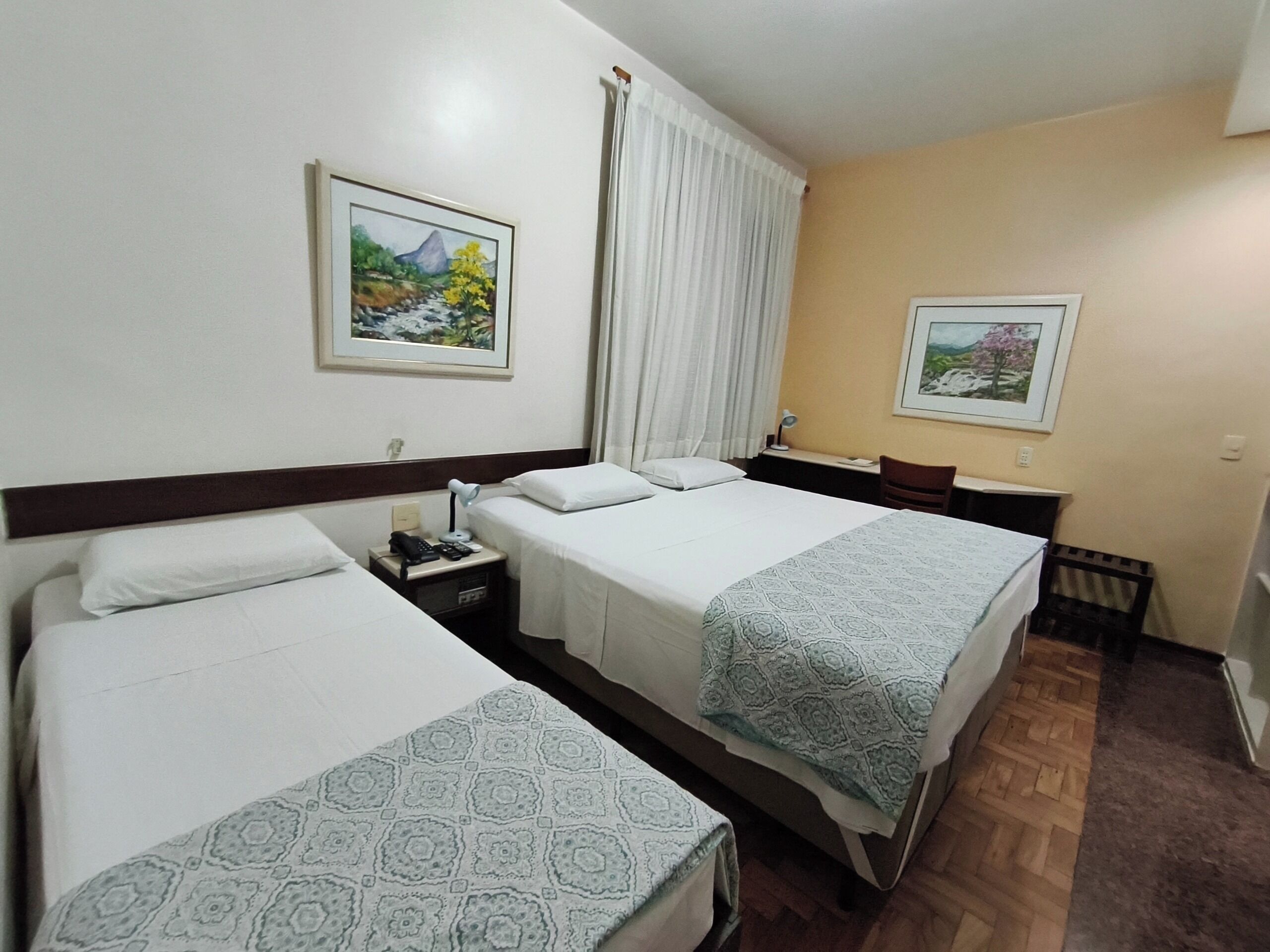 Quarto Premium | Cofre no quarto, secretária, quartos insonorizados, Wi-fi grátis 