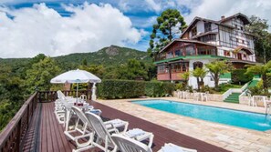 Piscina interna, piscina externa