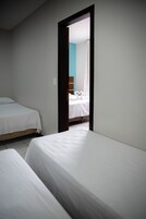 Frigobar, cortinas blackout, Wi-Fi de cortesia