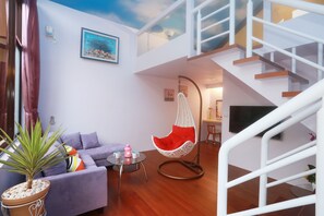 Quarto quádruplo clássico, vista para a montanha | Quartos à prova de som, Wi-Fi de cortesia