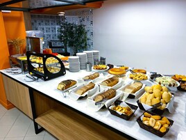 Pequeno-almoço tipo buffet diário incluído 