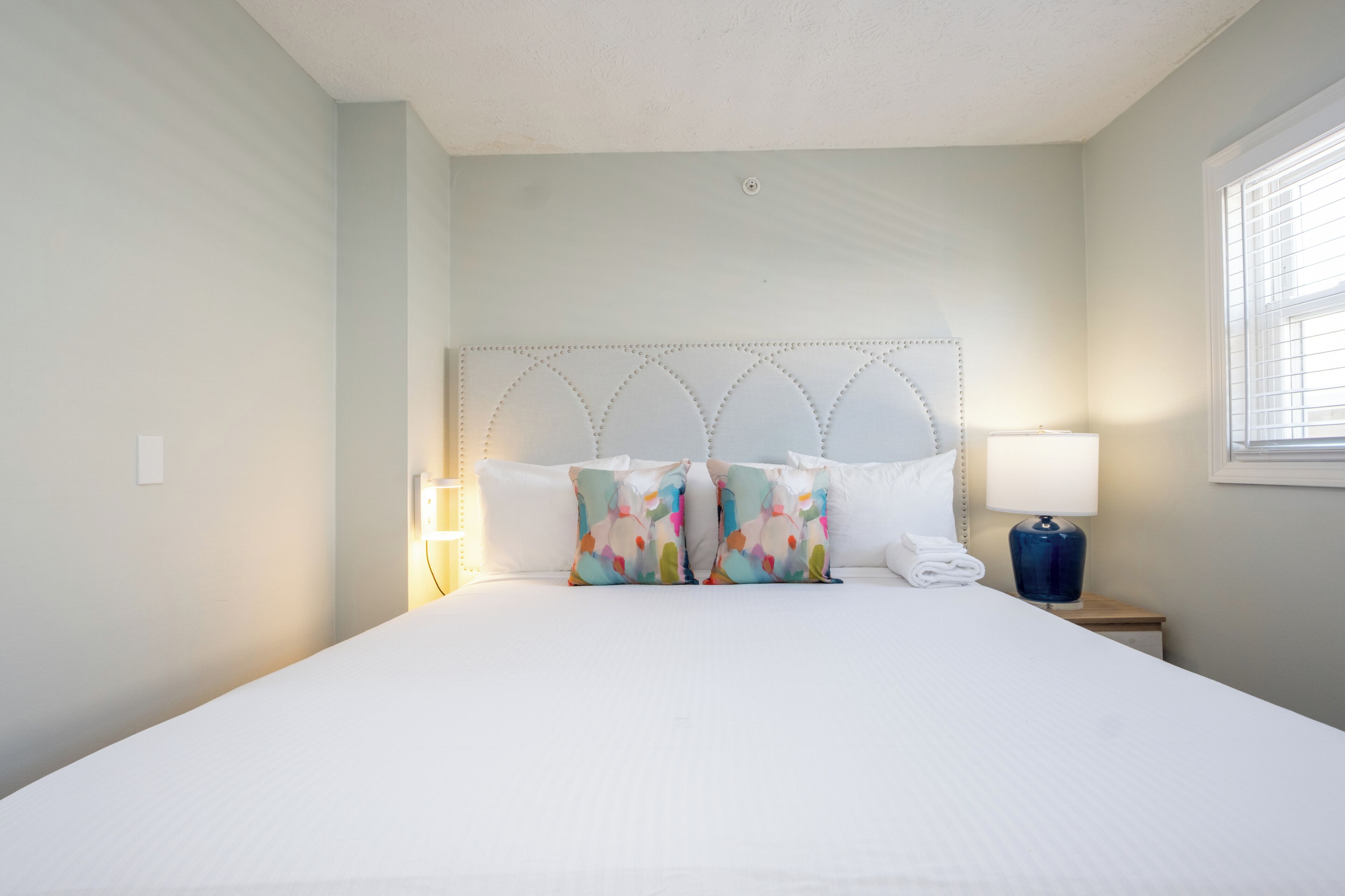 Quarto premier, 1 cama King, vista para o oceano | Cofres nos quartos, individualmente decorados