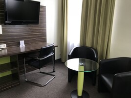 Quarto Duplo ou Twin | Secretária, cortinas/cortinados opacos, quartos insonorizados 