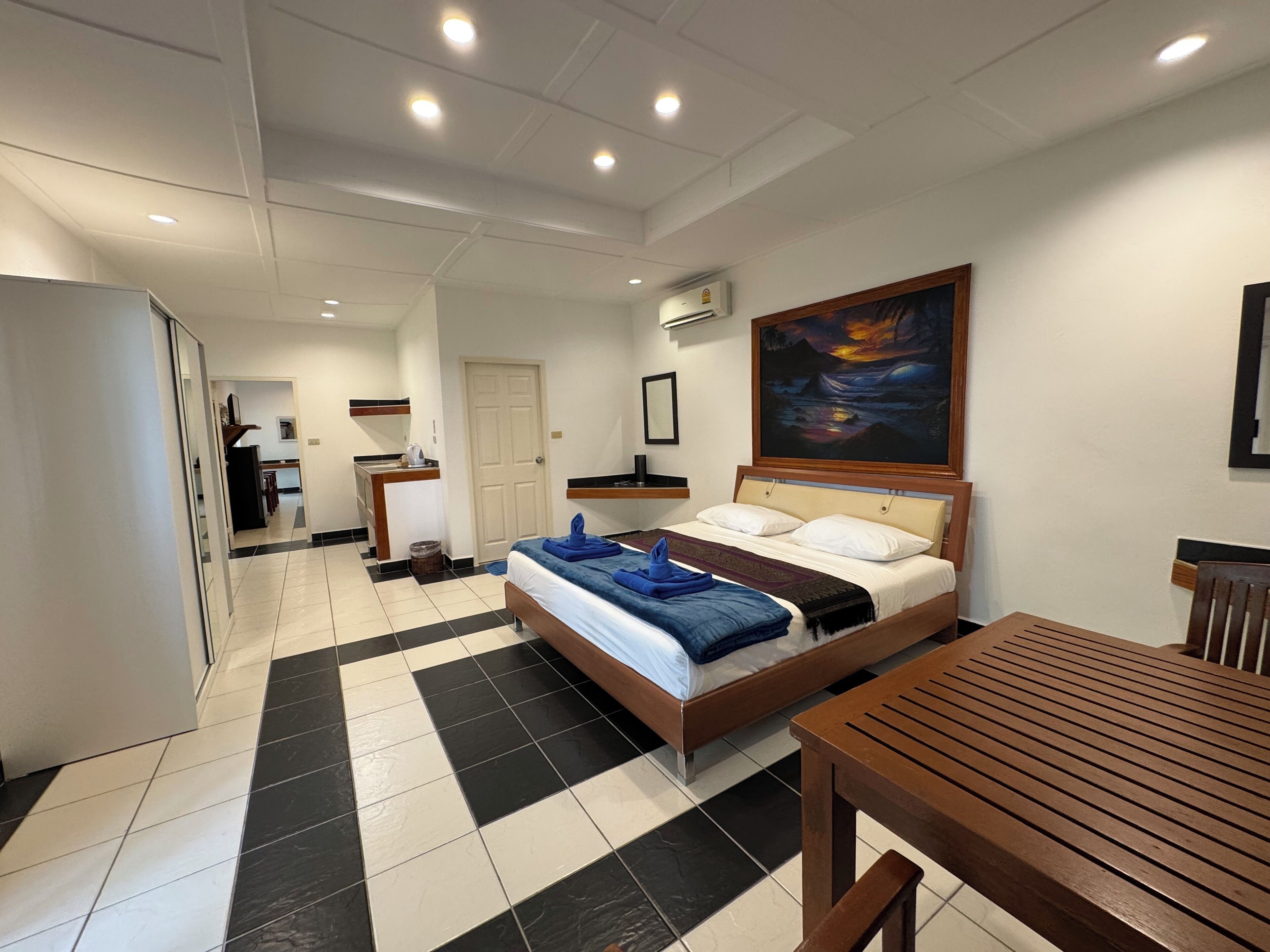 Two-Bedroom Bungalow | Wi-Fi de cortesia, roupa de cama