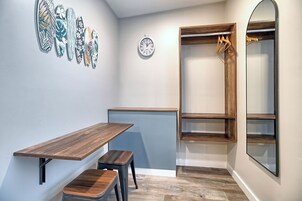 Quarto Deluxe, 1 cama king-size | Guarda-roupa