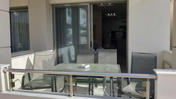 Apartamento Standard | Cofre no quarto
