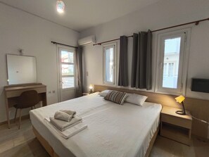 Apartamento Básico (Quadruple) | Cofre no quarto, quartos insonorizados, ferro/tábua de engomar 