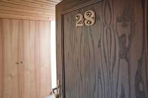 Suite Familiar, 2 quartos, junto à montanha | 1 quarto, minibar, cofre no quarto, secretária 
