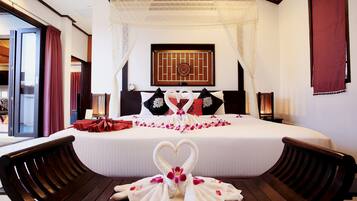 2 Bedrooms Private Pool Villa | 2 quartos, cofre no quarto, cortinas/cortinados opacos