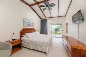 Quarto standard | Cofres nos quartos, Wi-Fi de cortesia, roupa de cama