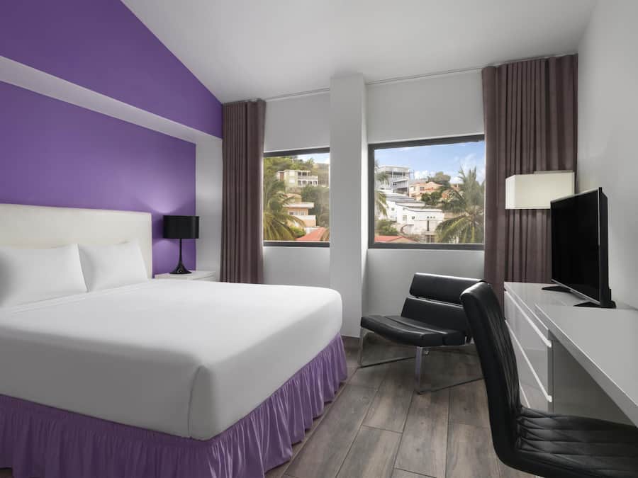 Suite, 1 cama king-size, cozinha, vista para a montanha (with Sofabed, Full Kitchen) | Roupa de alta qualidade, cofre no quarto, secretária