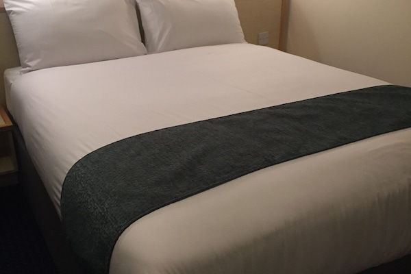 Escrivaninha, espaço de trabalho para notebook, berços grátis