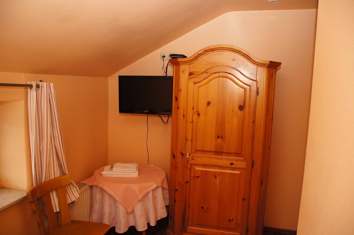 Escrivaninha, Wi-Fi de cortesia