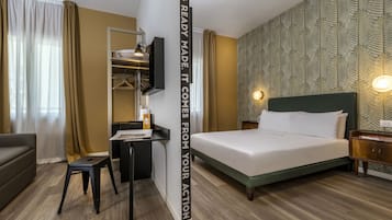 Quarto superior | 1 quarto, roupas de cama premium, cofres nos quartos, escrivaninha