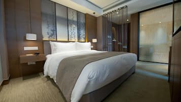 Quarto executivo, 1 cama King | Frigobar, cofres nos quartos, escrivaninha, cortinas blackout