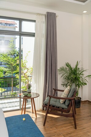Frigobar, cofres nos quartos, individualmente decorados