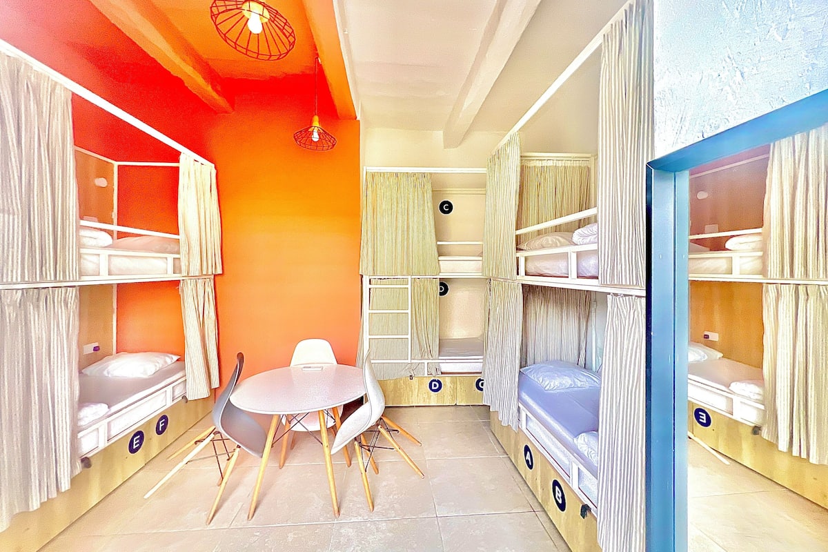 Dormitório Partilhado, em dormitório misto (6 beds) | Cofre no quarto, secretária, Wi-fi grátis, roupa de cama fornecida