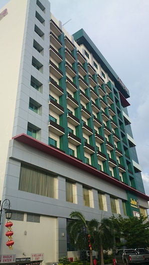Book Hotel Aifa in Labuan | Hotels.com