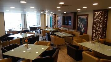 Pequeno-almoço tipo buffet diário incluído