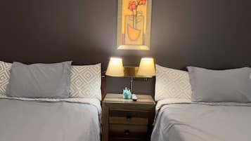 Quarto Premier, 2 camas queen-size, kitchenette, no rés do chão | Wi-fi grátis, roupa de cama fornecida