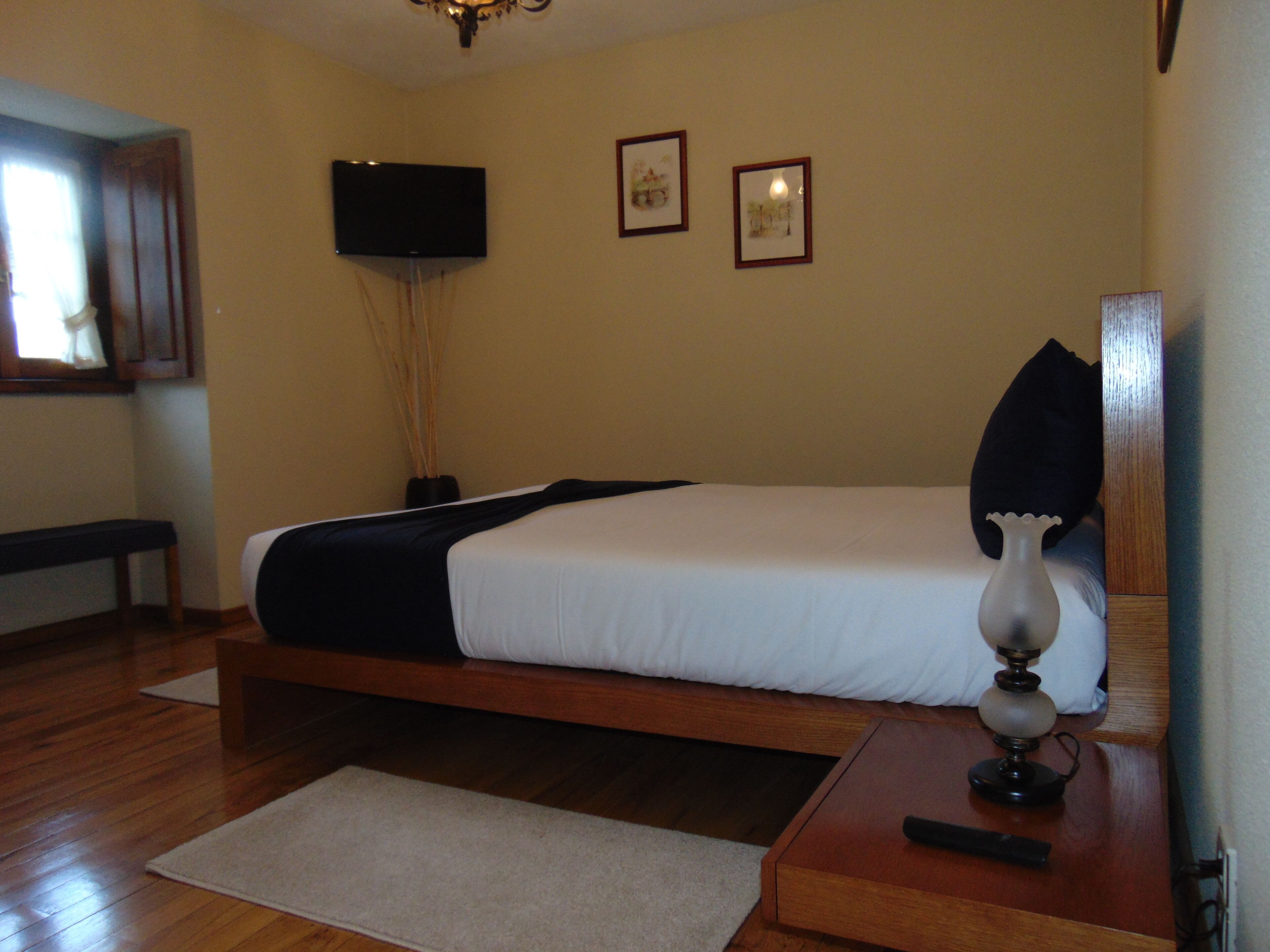 Quarto Duplo | Secretária, secretária adequada para computadores portáteis 