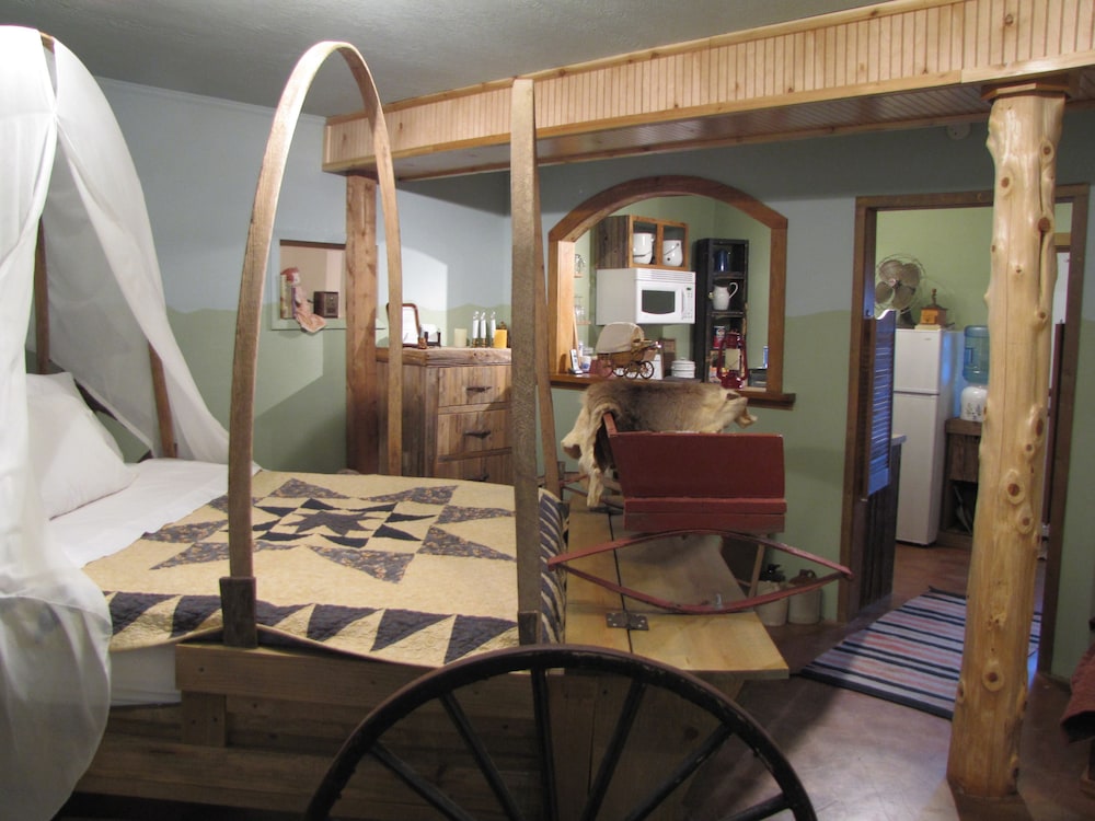 Covered Wagon B&b Guesthouse - Texas