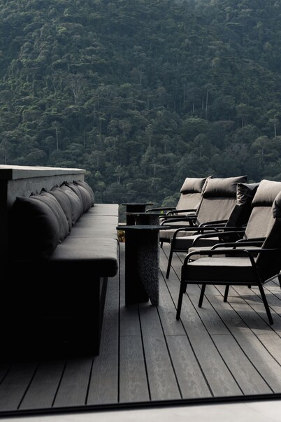 Silverback Lodge