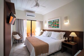 Quarto Standard | Minibar, cofre no quarto, cortinas/cortinados opacos, Wi-fi 