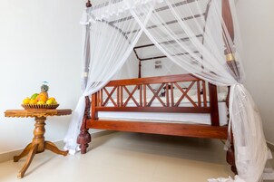 1 quarto, roupas de cama premium, cofres nos quartos, escrivaninha