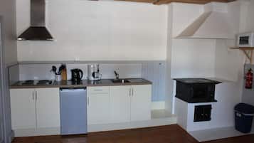 Apartamento, 2 quartos (4 adults, Excluding Linen/Towels) | Cozinha privada