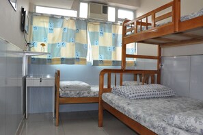 Secretária, Wi-fi grátis, roupa de cama fornecida