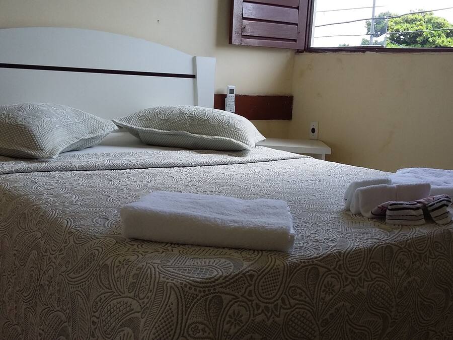 Quarto casal ou duplo | Frigobar, camas extras/dobráveis (sobretaxa), Wi-Fi de cortesia