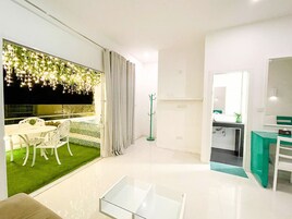 Suite, terraço, vista para o oceano | 1 quarto, roupa de alta qualidade, minibar, cofre no quarto