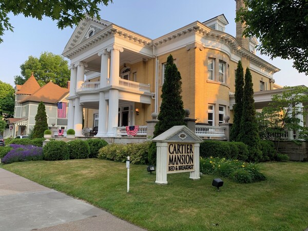 Cartier Mansion B&b - Ludington, MI
