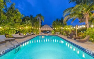 2 piscinas exteriores, uma piscina aquecida 